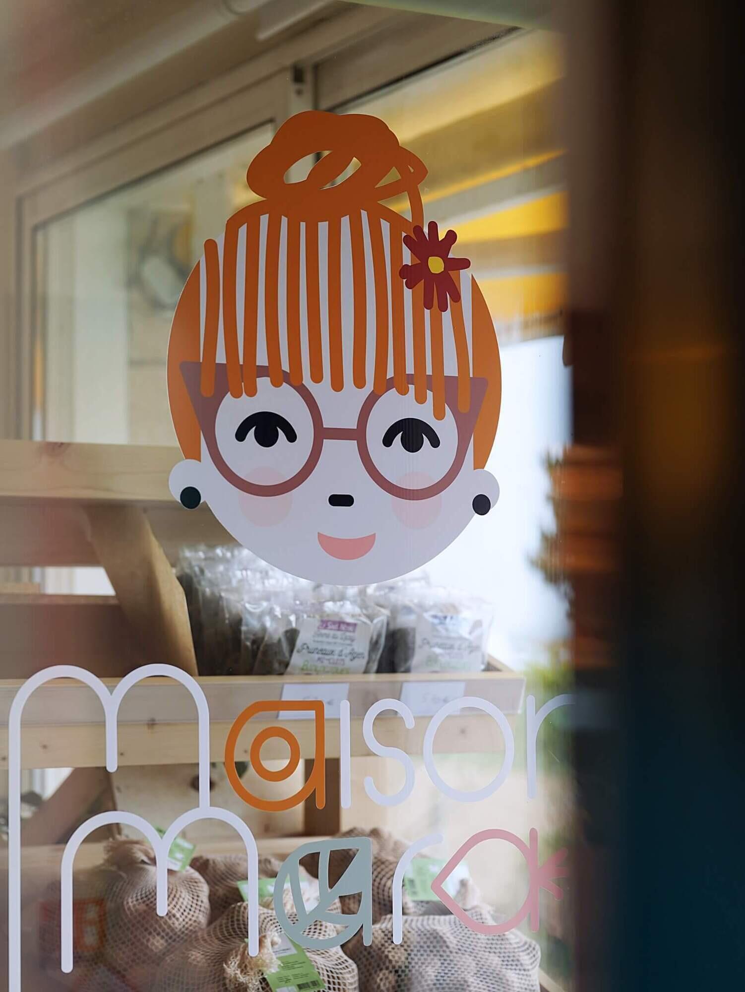 Vitrophanie vitrine - Adhesif - Plexico Créations